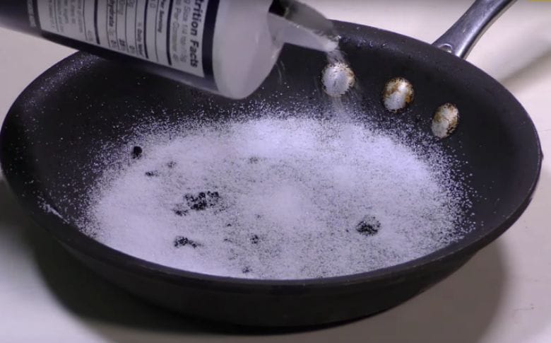 THIS is why people put a frying pan with salt on the stove! Such a ...
